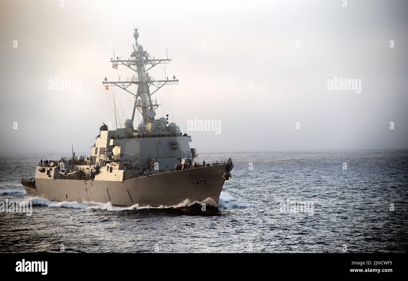 The Arleigh Burke-class guided-missile destroyer USS Sterett (DDG 104 ...