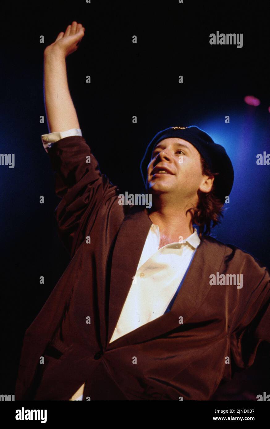 Simple minds 1986 hi-res stock photography and images - Alamy