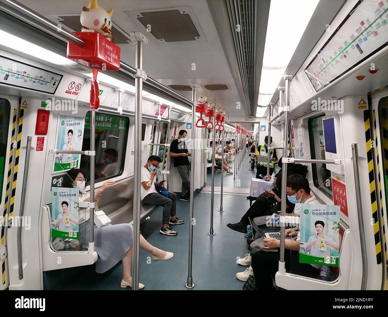 Shenzhen subway station hi-res stock photography and images - Alamy