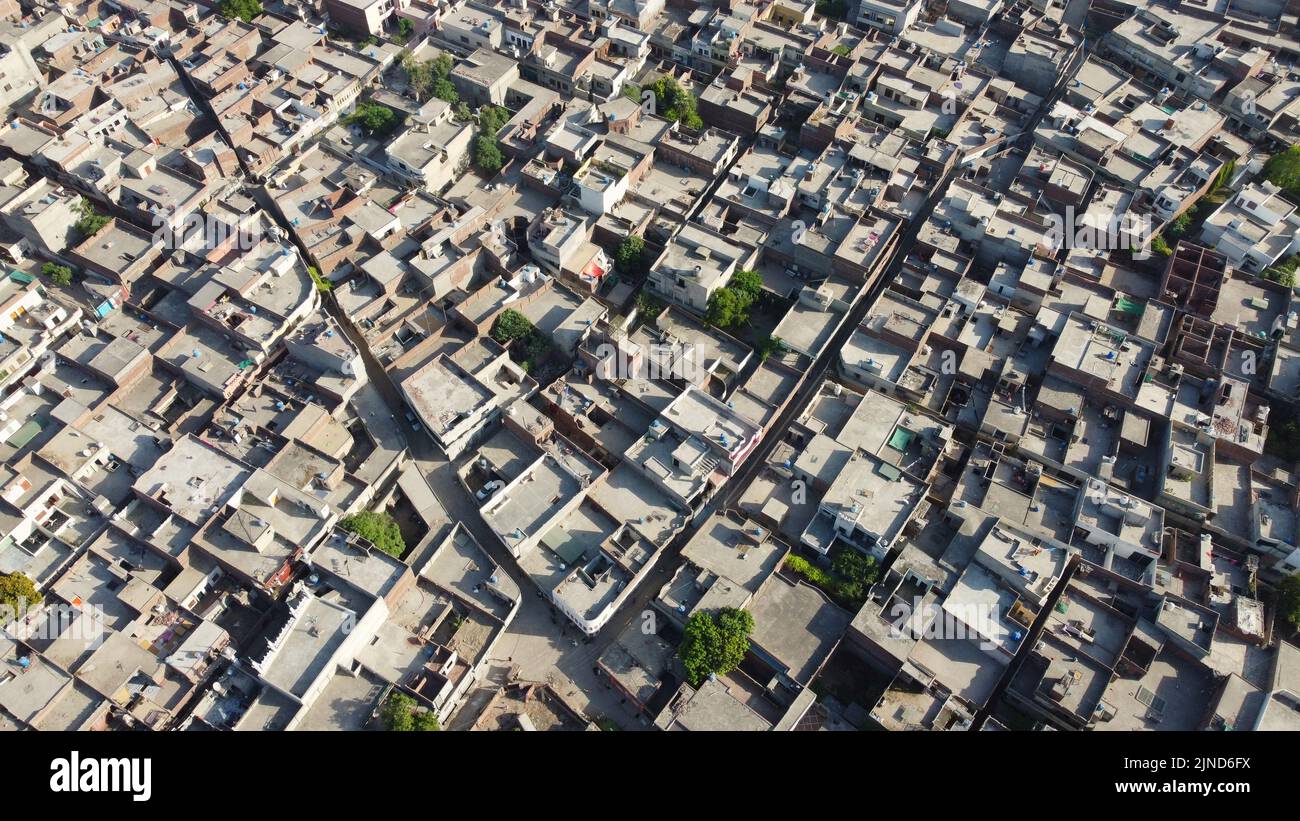 Footage of roundabout hi-res stock photography and images - Alamy