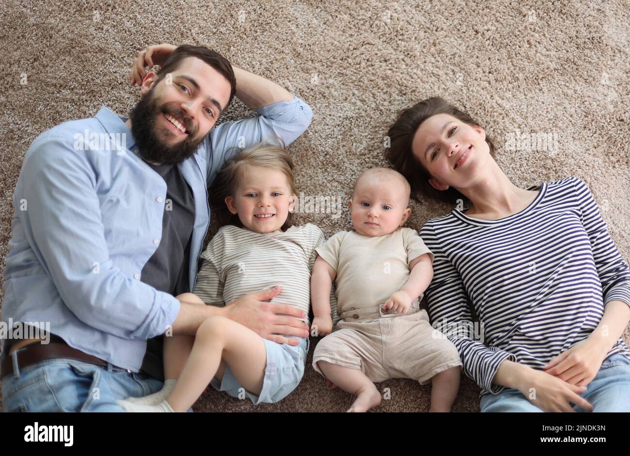 Family brother sister mother father hi-res stock photography and images ...