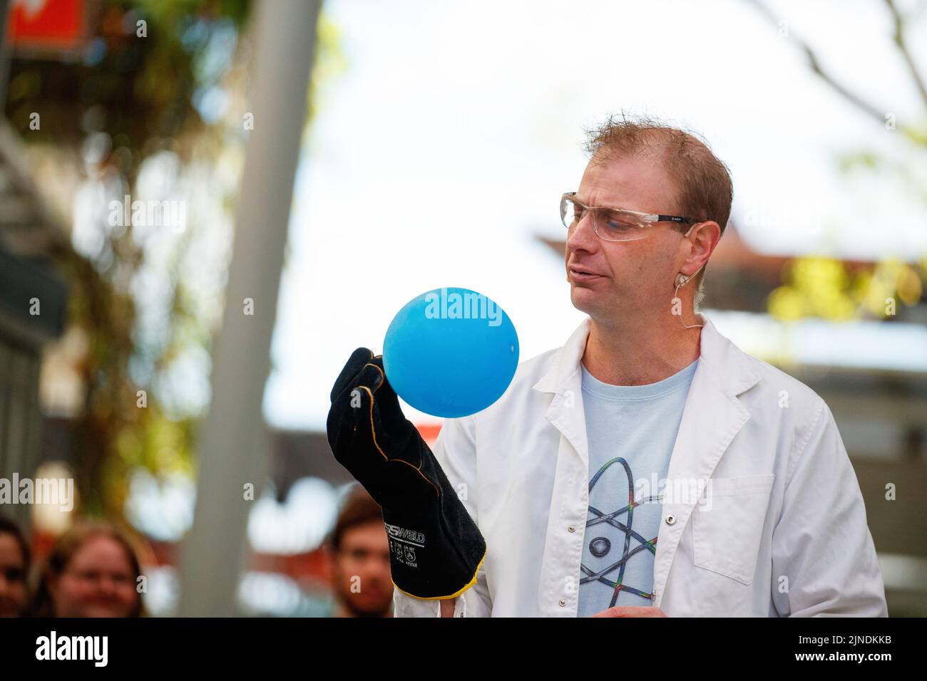 Brisbane, Australia. 11th Aug, 2022. Dr Rob Bell performs live a ...