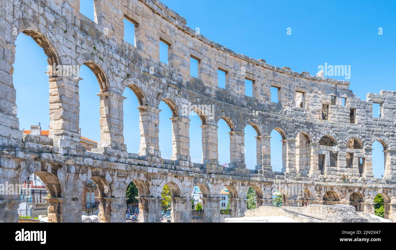 Detailed view of Roman amphitheatre in Pula Stock Photo - Alamy
