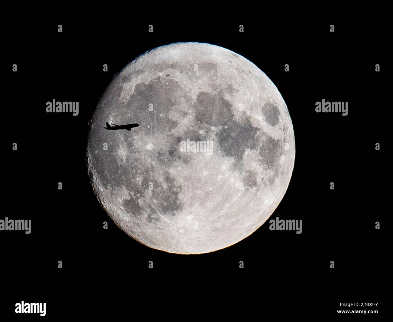 London ,United Kingdom -10/08/2022. A Ryan Air flight from Shannon to ...
