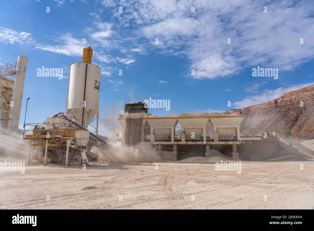 Cold feed bins hi-res stock photography and images - Alamy