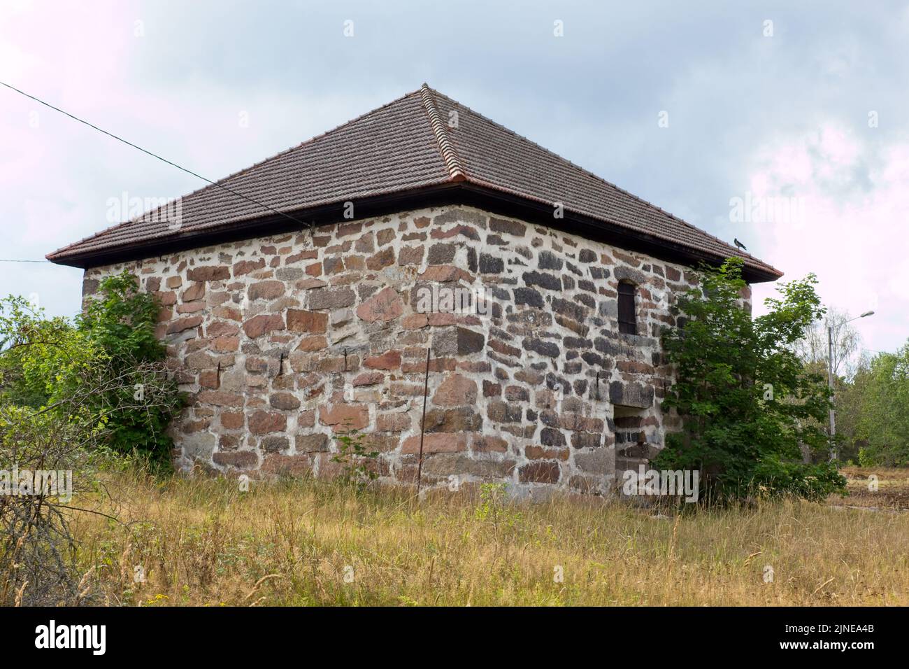 Old stone building Stock Photo - Alamy