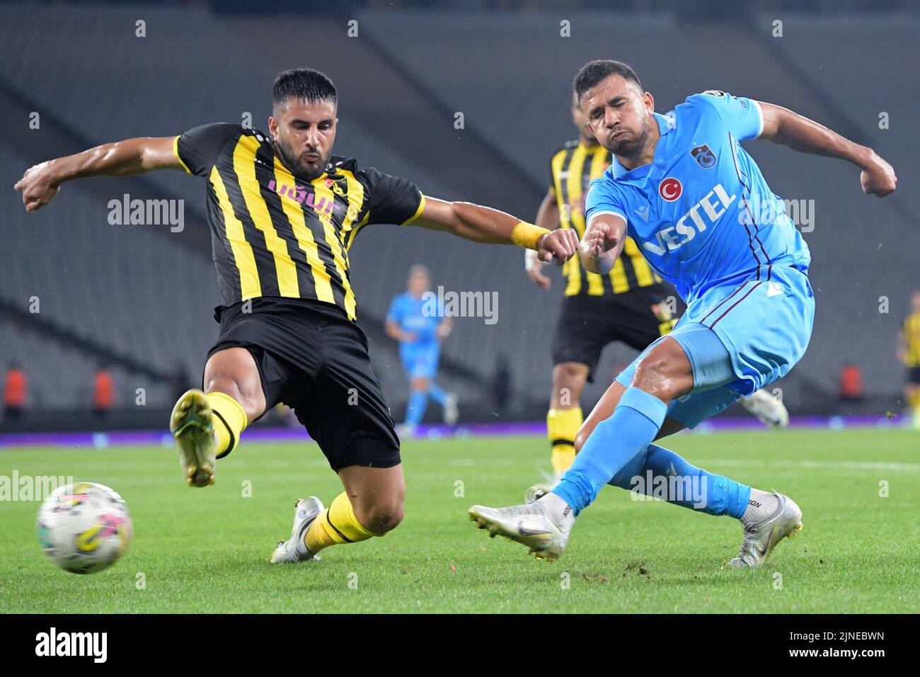ISTANBUL - (lr) Mehmet Yesil of Istanbulspor AS, Mahmoud Ahmed Ibrahim ...