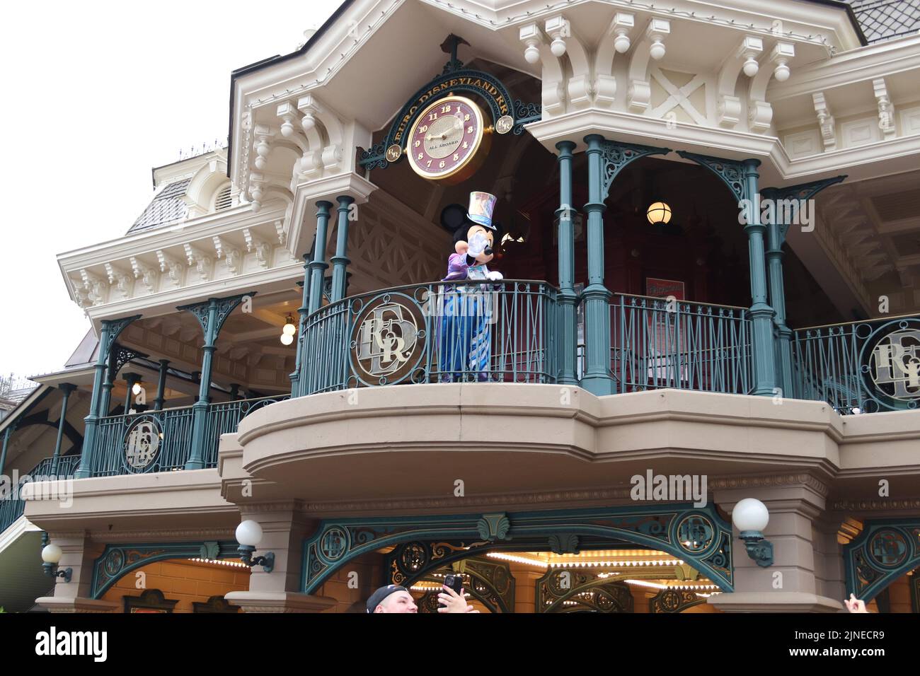30th Anniversary of Disneyland Paris the magic theme park opened in ...