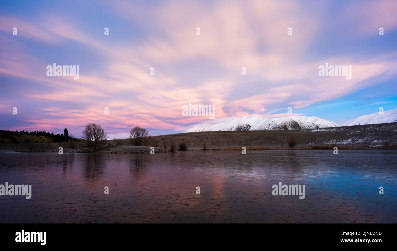Winter sunrise at Loch Cameron, Twizel, New Zealand Stock Photo - Alamy