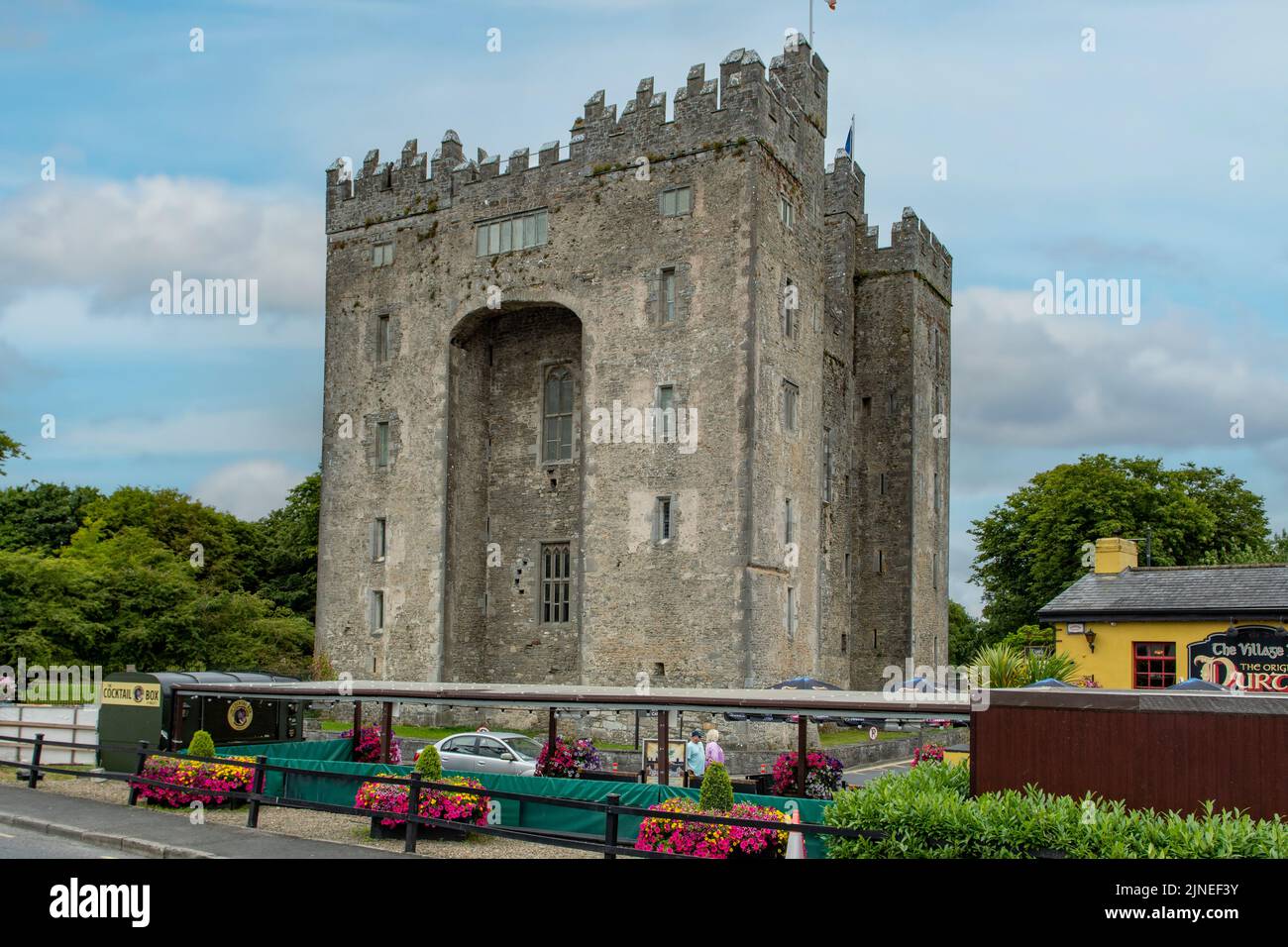 Bunratty Castle, Bunratty, Co. Clare, Ireland Stock Photo - Alamy