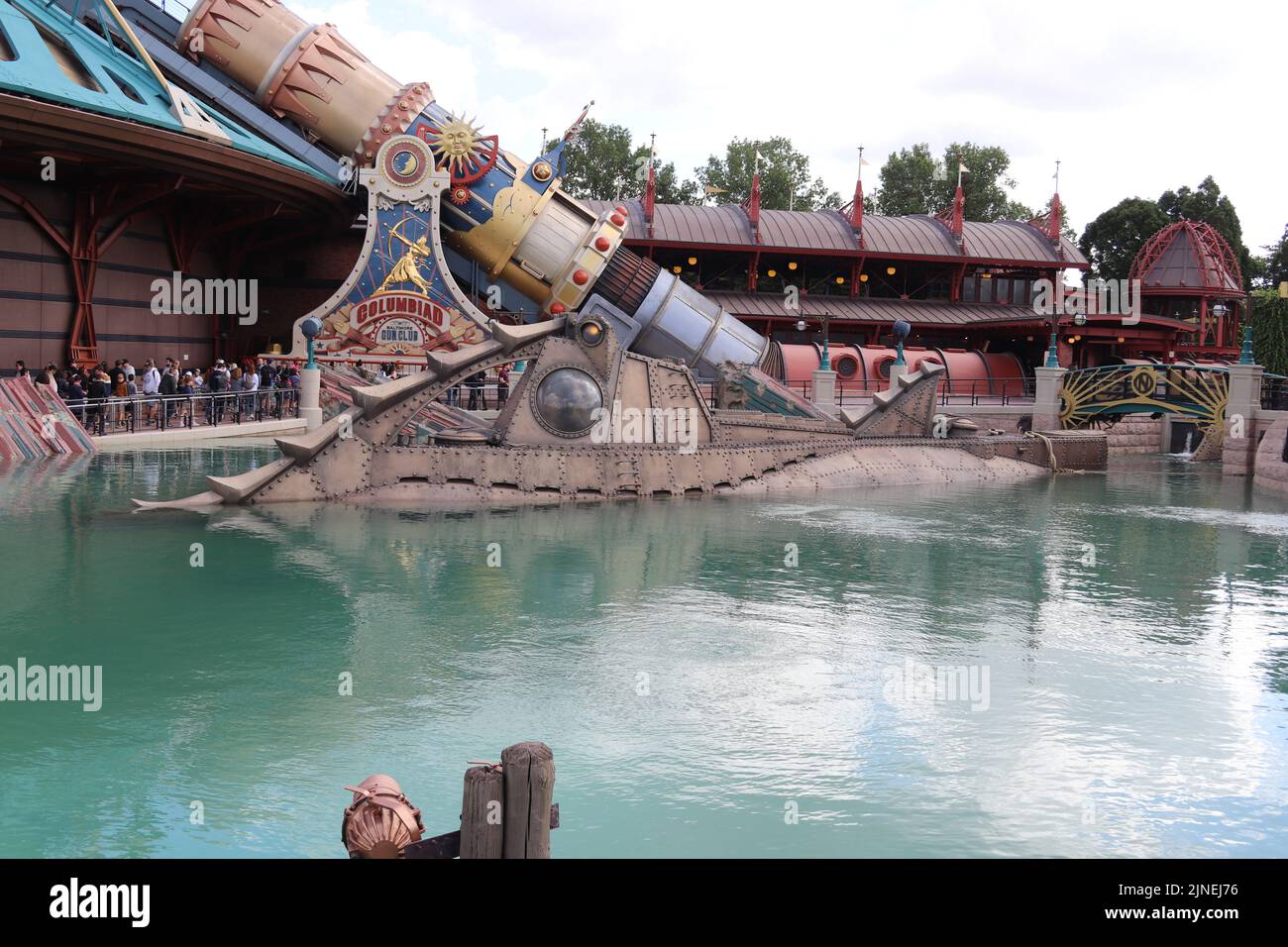 30th Anniversary of Disneyland Paris the magic theme park opened in ...