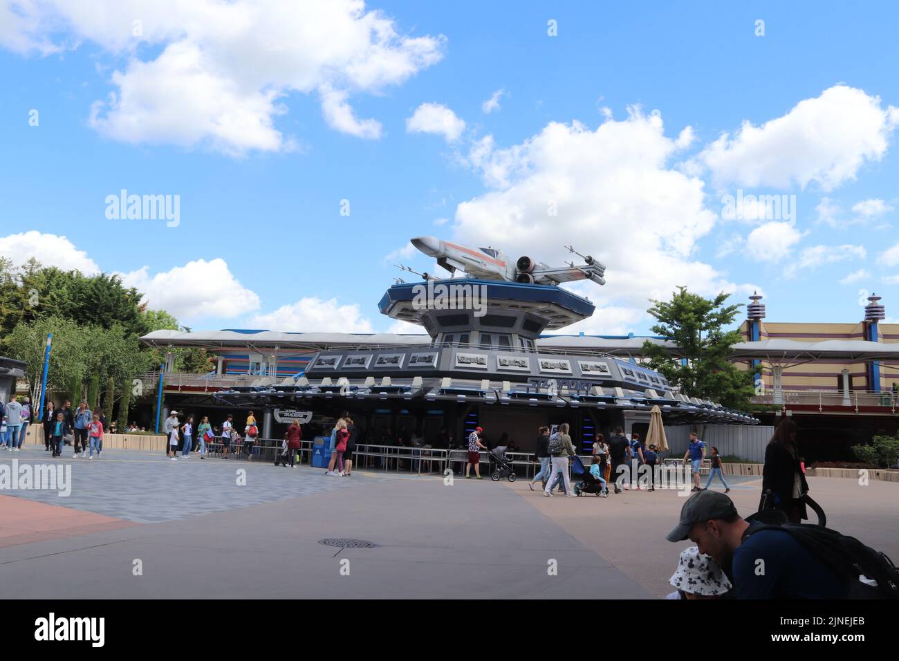 30th Anniversary of Disneyland Paris the magic theme park opened in ...