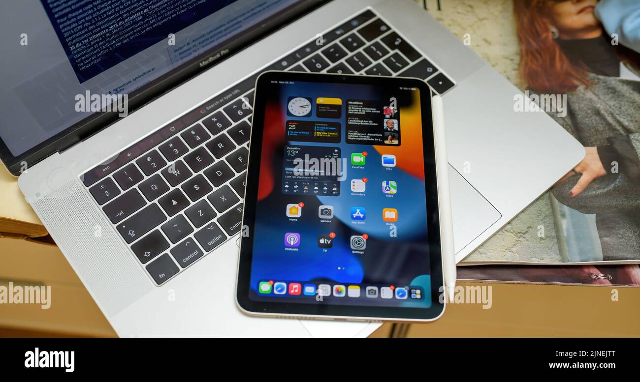 M2 tablet hi-res stock photography and images - Alamy