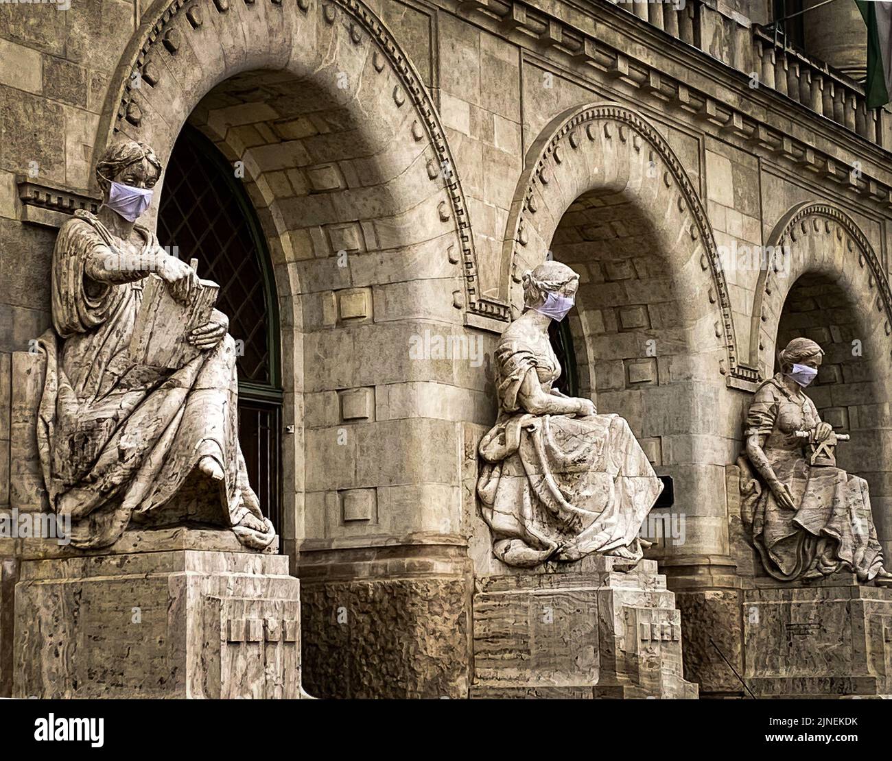 Budapest university statue hi-res stock photography and images - Alamy