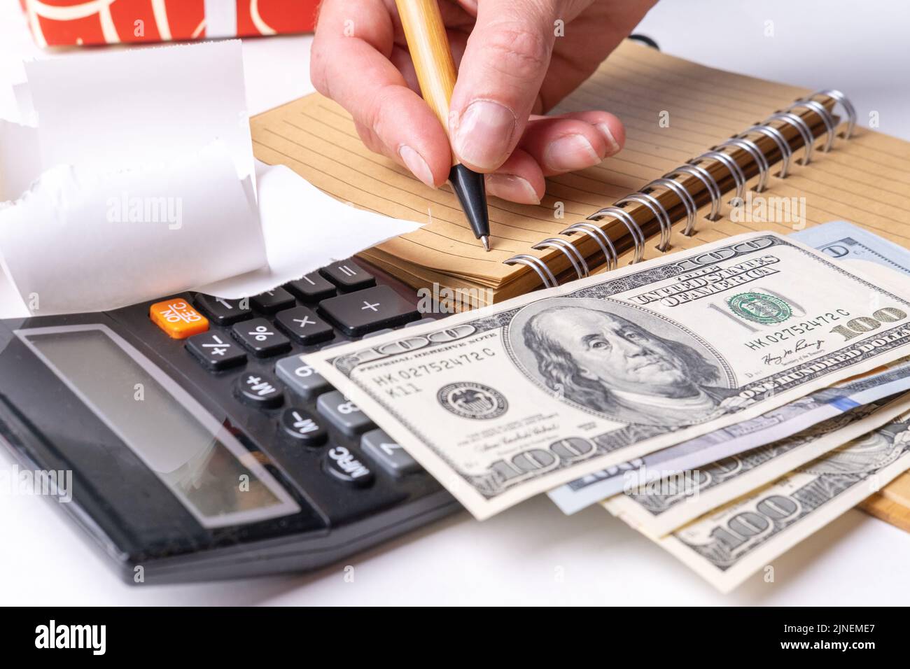 Cost planning hi-res stock photography and images - Alamy
