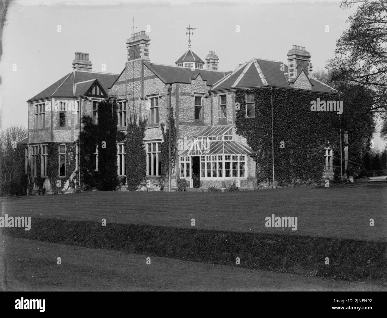 The crossways Black and White Stock Photos & Images - Alamy