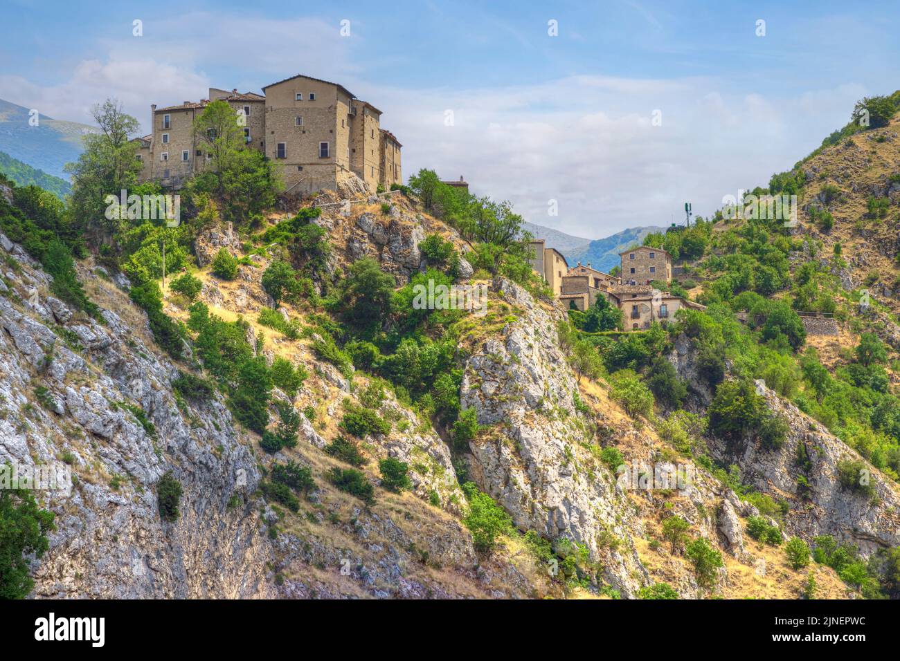 Castrovalva, Aquila, Abruzzo, Italy Stock Photo - Alamy