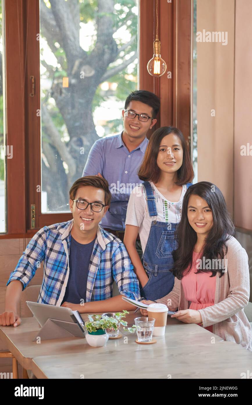 Vietnamese university student hi-res stock photography and images - Alamy