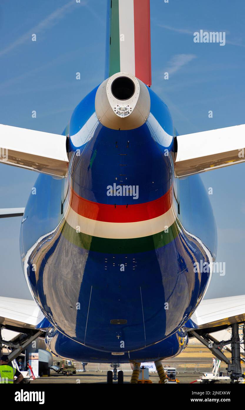 Ita airways a350 900 hi-res stock photography and images - Alamy