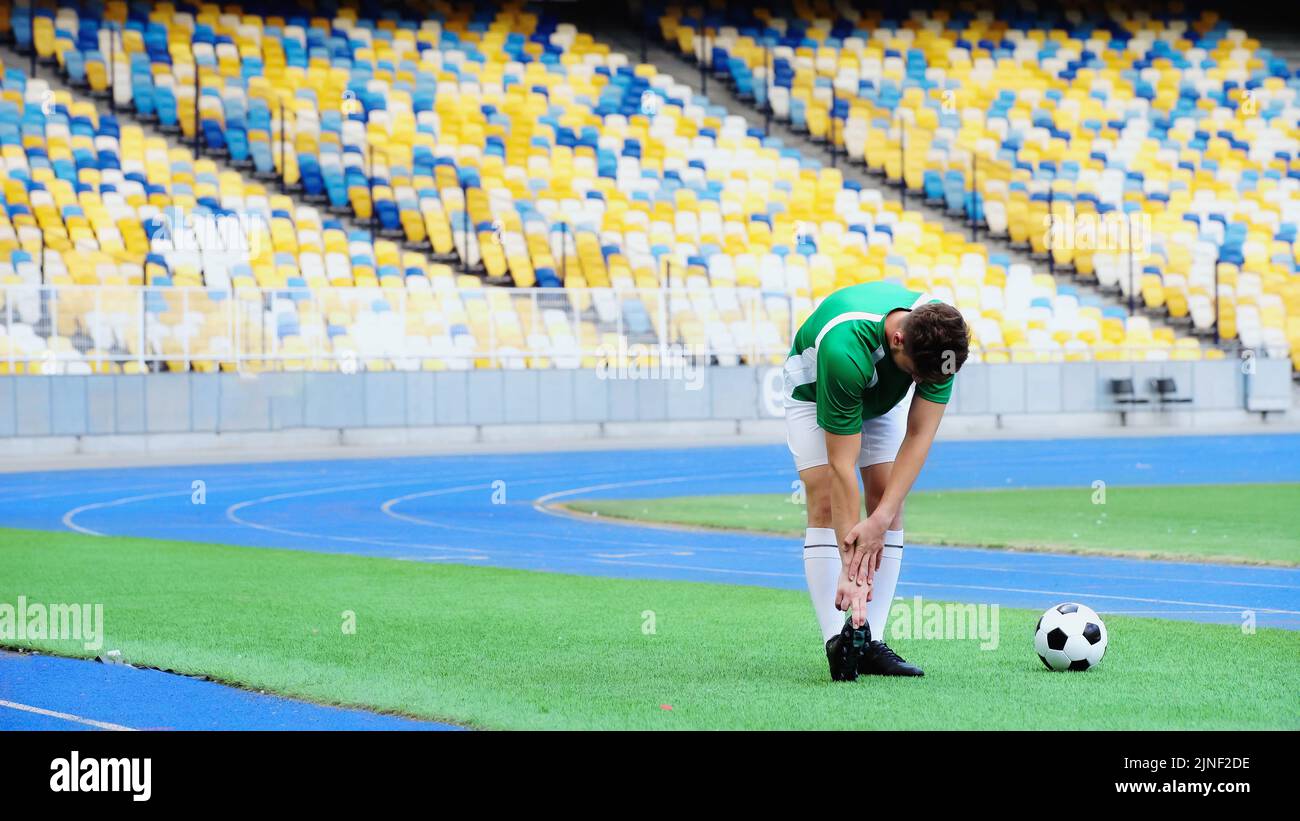 Sport football stretching hi-res stock photography and images - Alamy