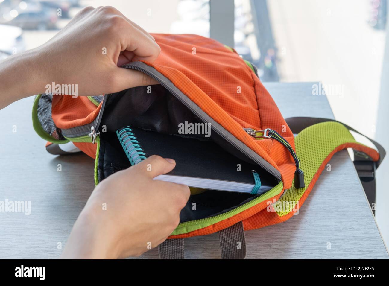 Hand on back of shoulder hi-res stock photography and images - Alamy