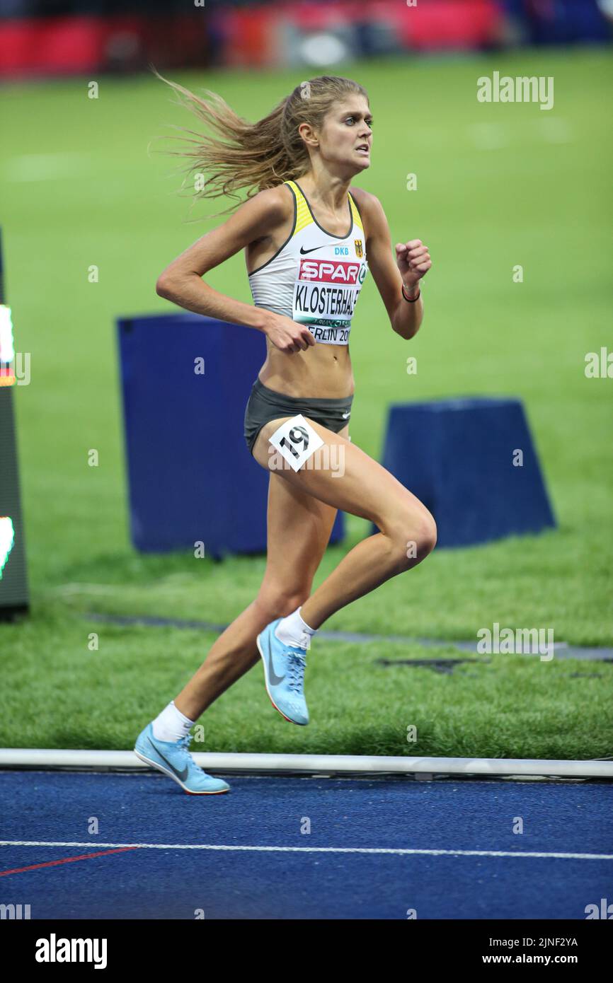 Kostanze Klosterhalfen running 5000 meters at the European Athletics ...
