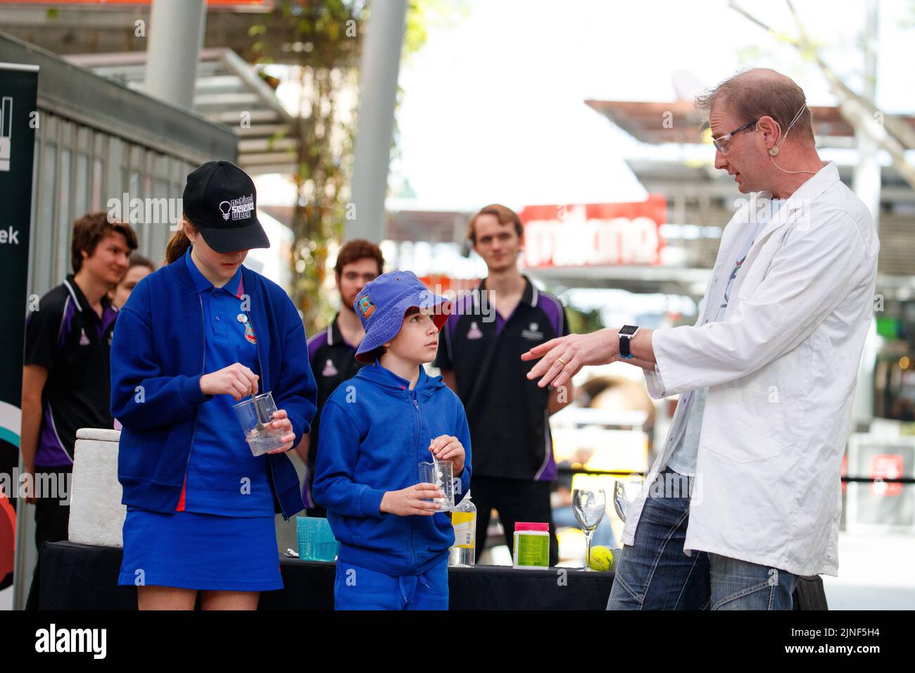 Brisbane, Australia. 11th Aug, 2022. School students take part in live ...