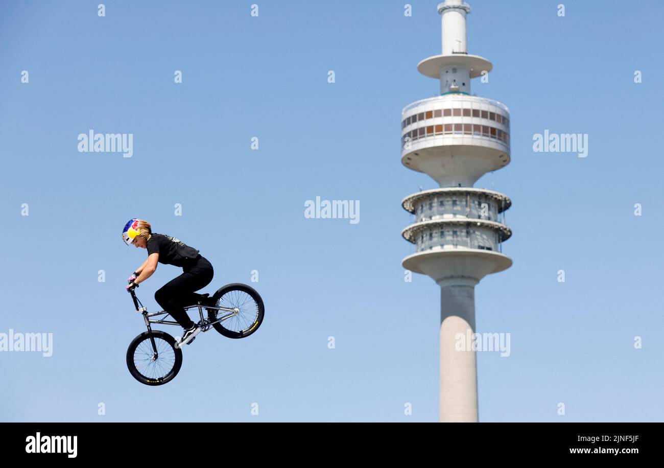 Lara lessmann hi-res stock photography and images - Alamy