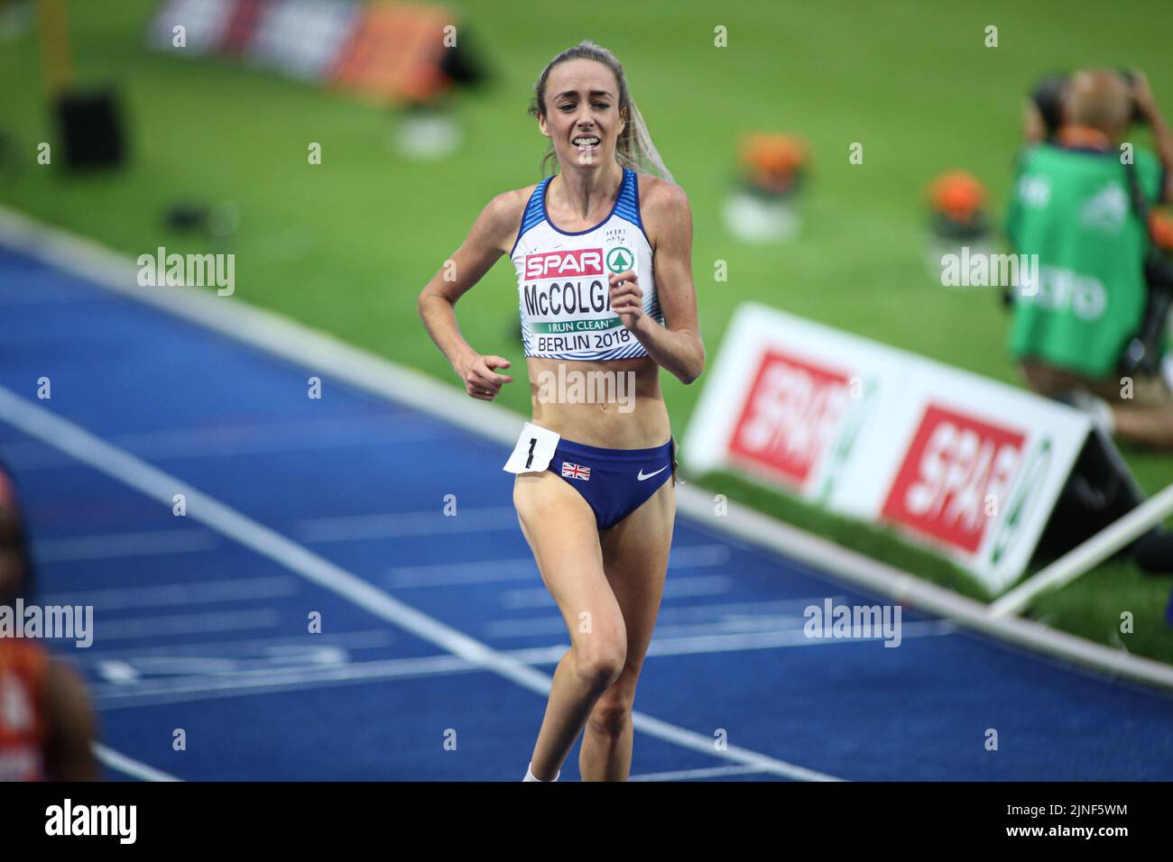 Eilish Mccolgan running 5000 meters at the European Athletics ...