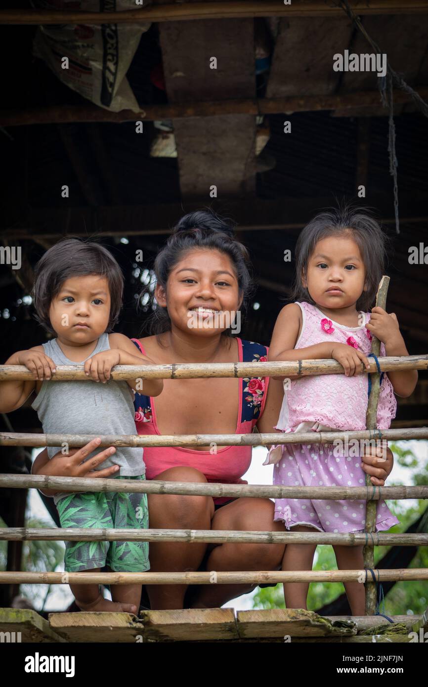 Peruvian river people hi-res stock photography and images - Alamy