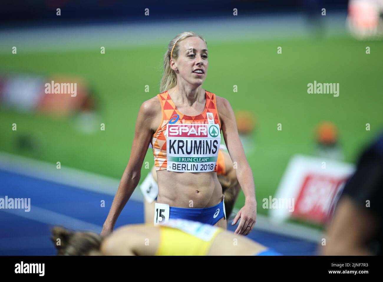 Susan Krumins running 5000 meters at the European Athletics ...
