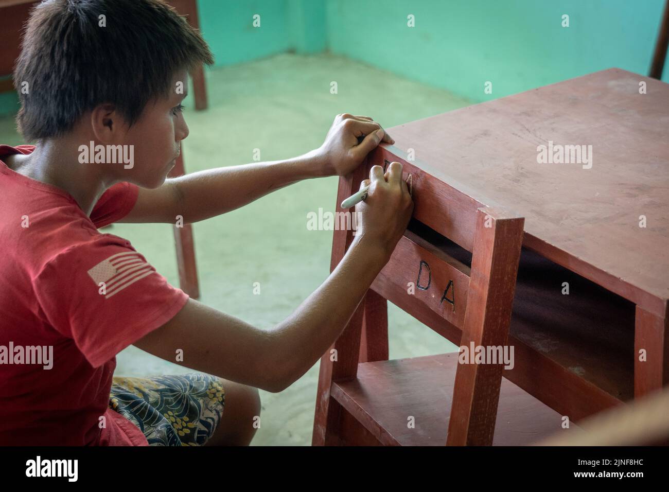 Peruana boy hi-res stock photography and images - Alamy