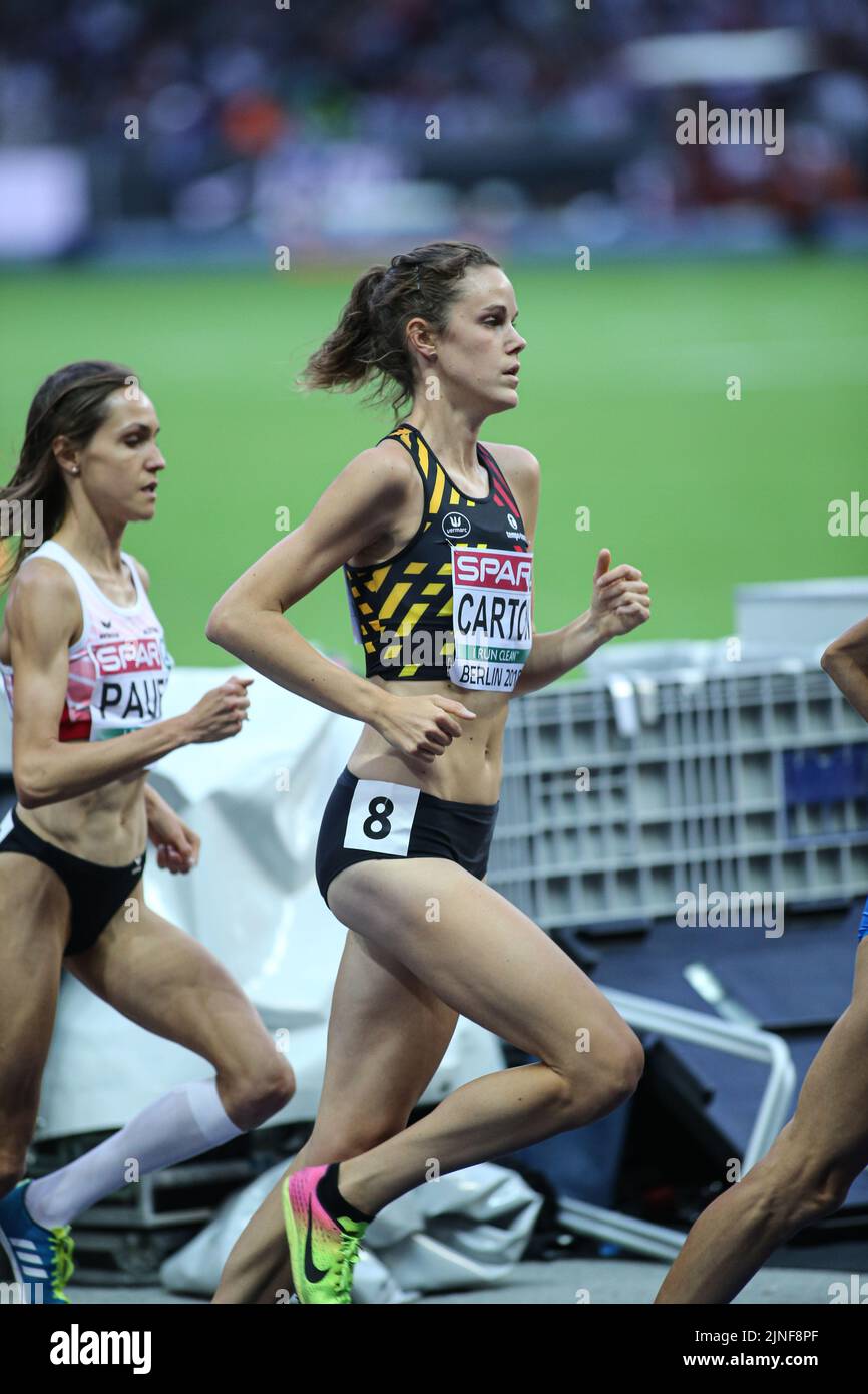 Louise Carton running 5000 meters at the European Athletics ...