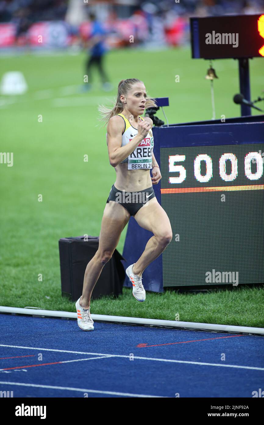 Shara Proctor running 5000 meters at the European Athletics ...