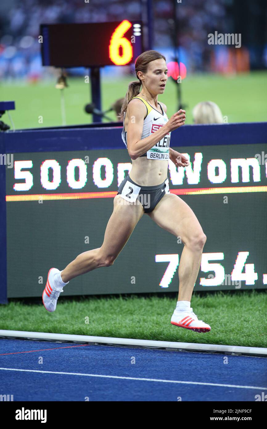 Shara Proctor running 5000 meters at the European Athletics ...