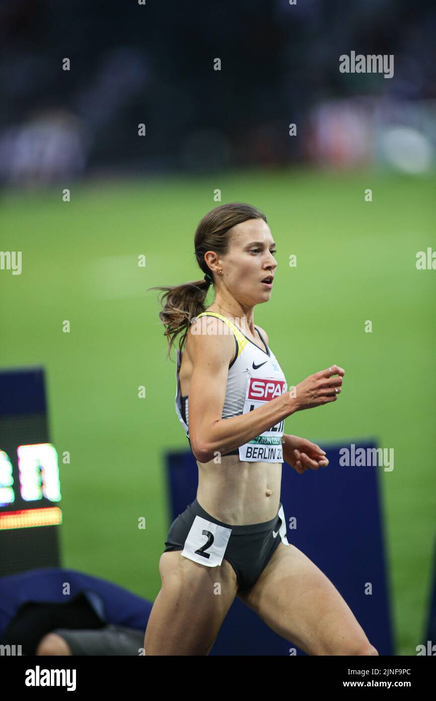 Shara Proctor running 5000 meters at the European Athletics ...