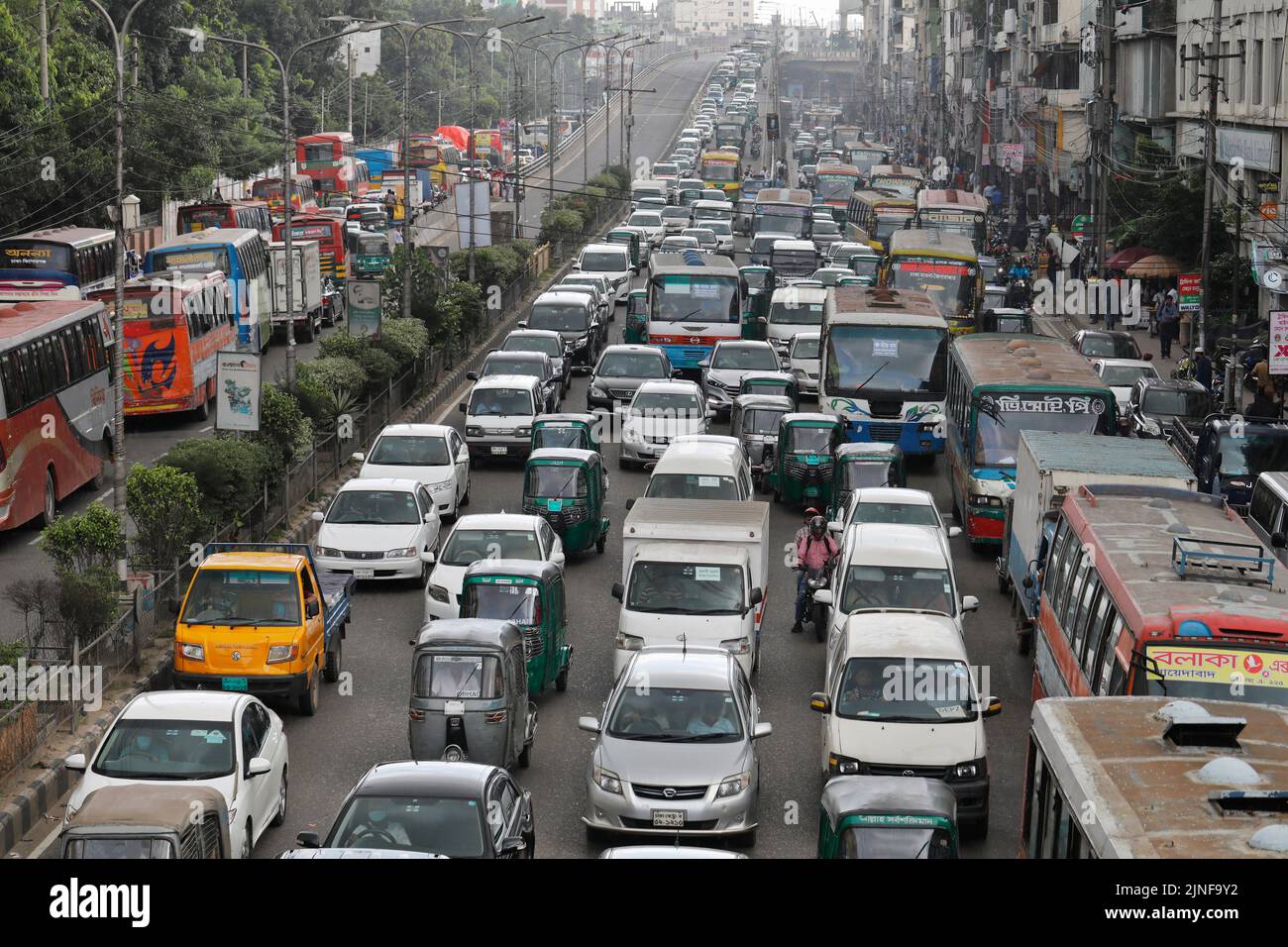 Dhaka, Bangladesh - August 11, 2022: The traffic jam in Dhaka's Banani ...