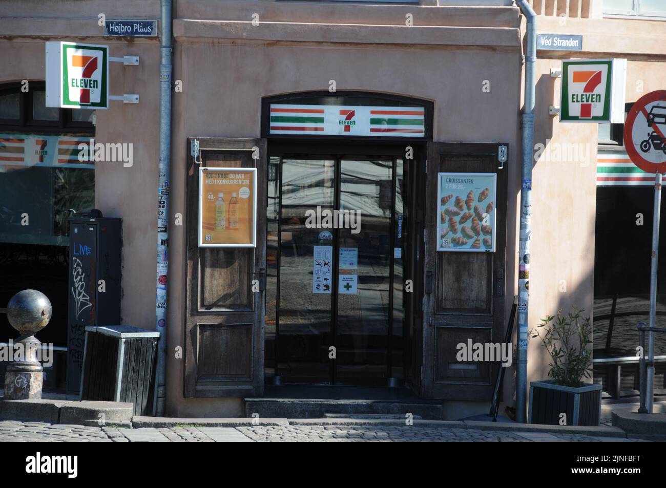 Copenhagen /Denmark/11 August 2022/ 7&Eleven chain on Copenhagen main ...