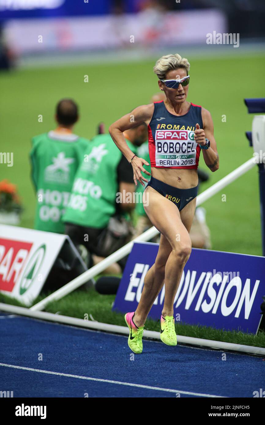 Ancuta Bobocel running 5000 meters at the European Athletics ...