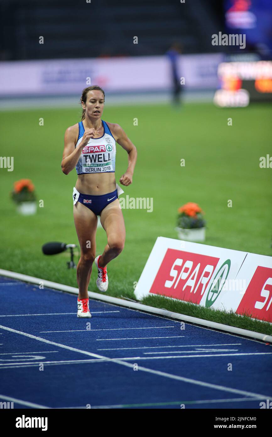 Stephanie Twell running 5000 meters at the European Athletics ...