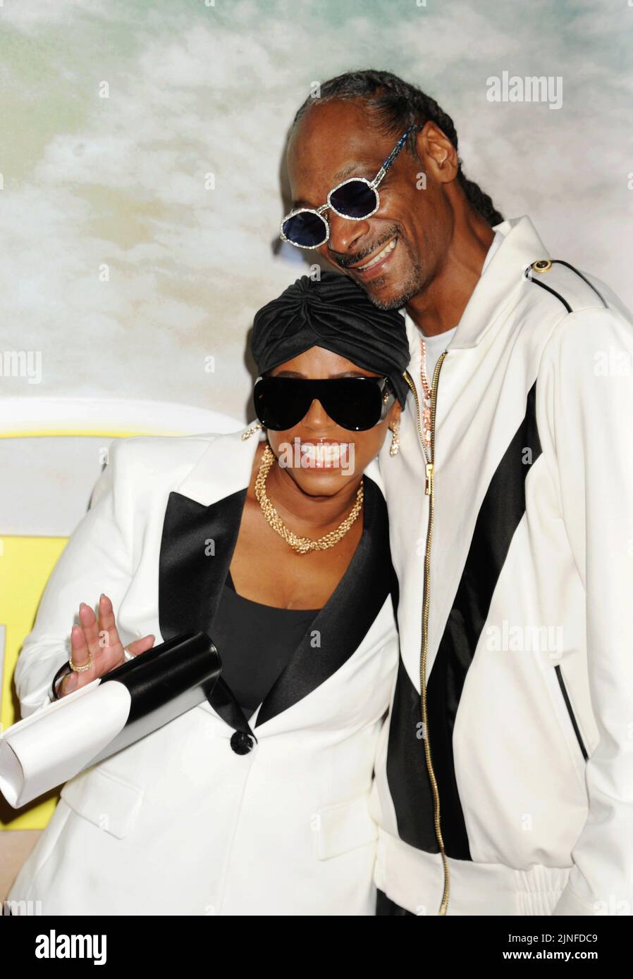 LOS ANGELES, CA - AUGUST 10: (L-R) Shante Monique Broadus and Snoop ...