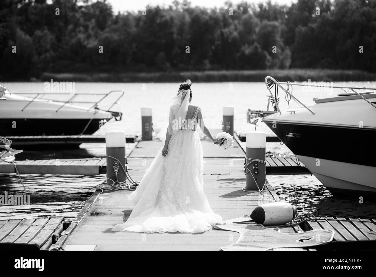 Romantic outdoor wedding ceremony bride Black and White Stock Photos ...