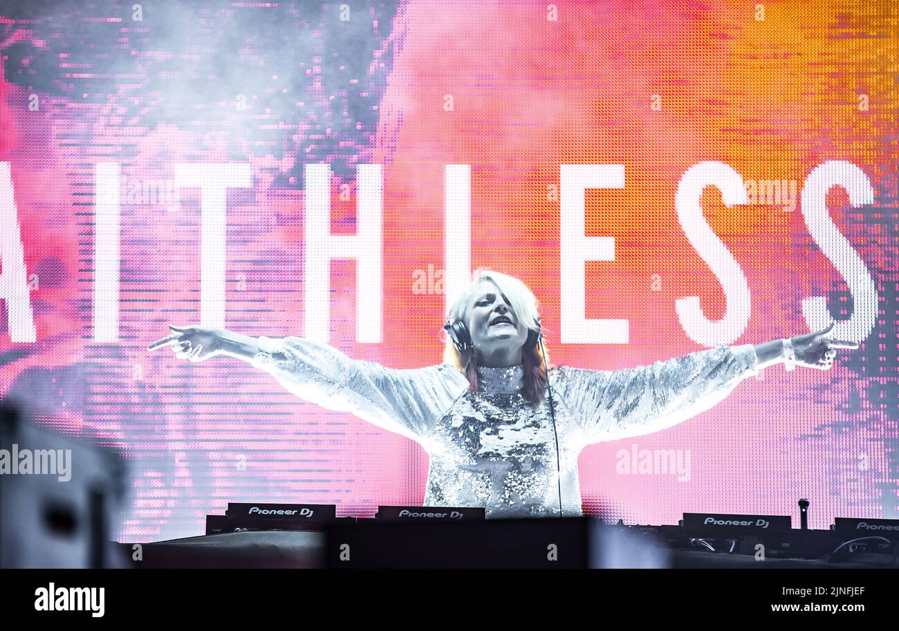 Sister Bliss and Dean Oram aka Drum Warrior perform as The Faithless ...