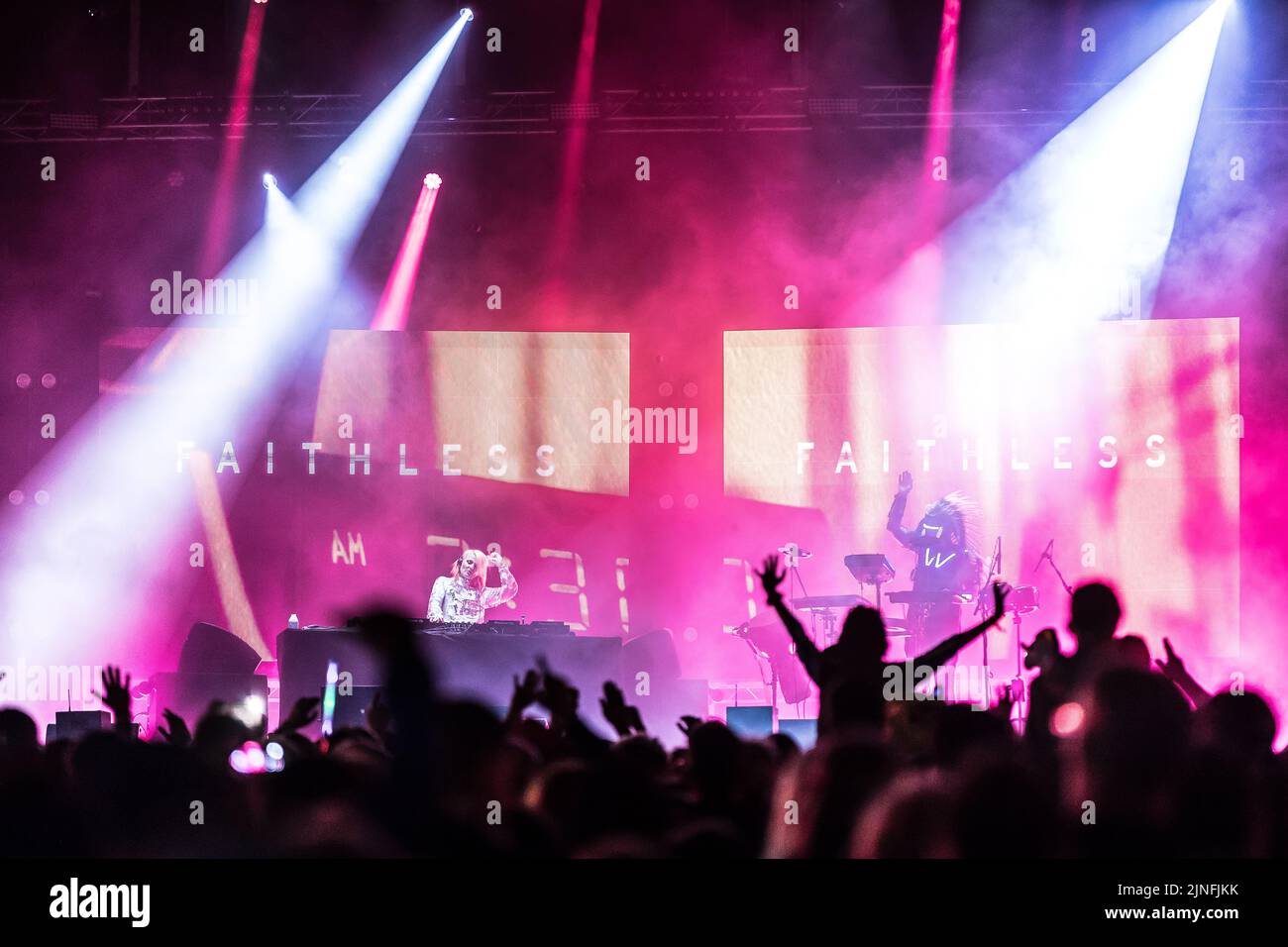 Sister Bliss and Dean Oram aka Drum Warrior perform as The Faithless ...