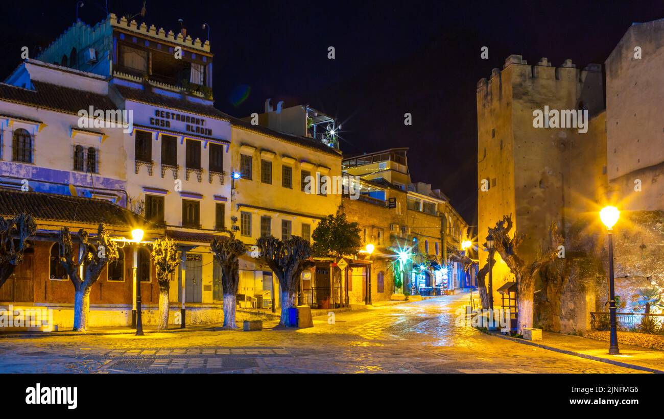 Chefchaouen, Morocco - 16 January 2022 : Streets of Chefchaouen city ...