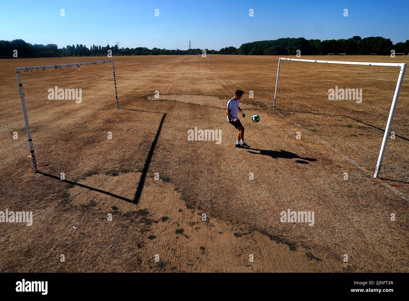 30 degrees celsius hi-res stock photography and images - Alamy