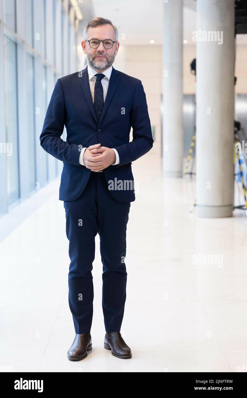 Politics politics portrait portrait head headshot view of the ka hi-res ...