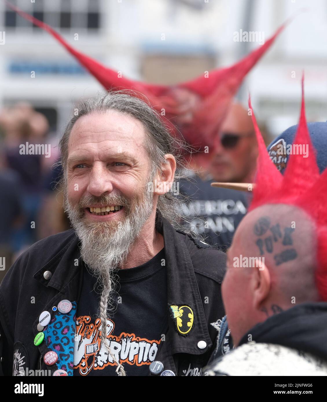 Blackpool, Lancashire, UK Augusdt 6 2022 A gentleman with twisted ...
