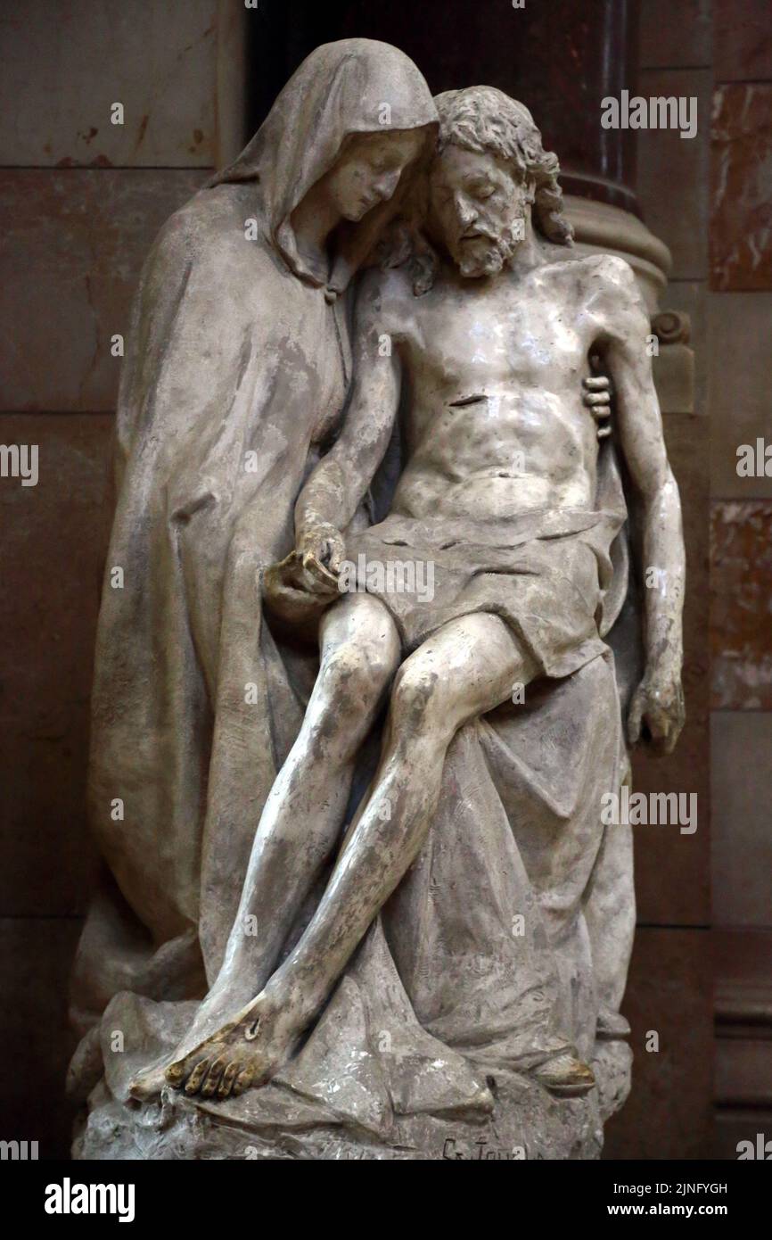 Virgin Mary holding the Body of Jesus Christ after Crucifixion (Pieta ...