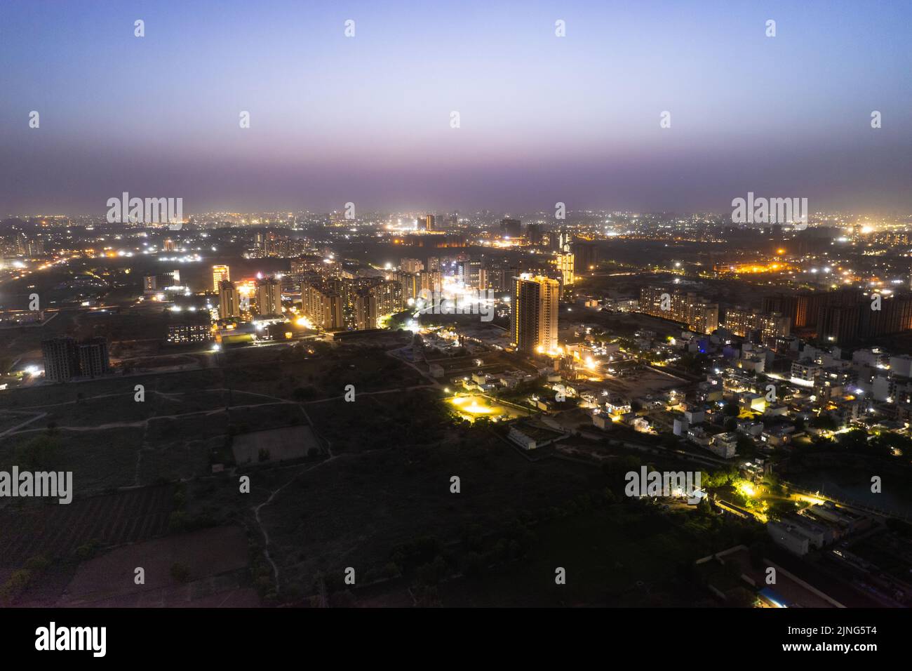 Lucknow streets hi-res stock photography and images - Alamy